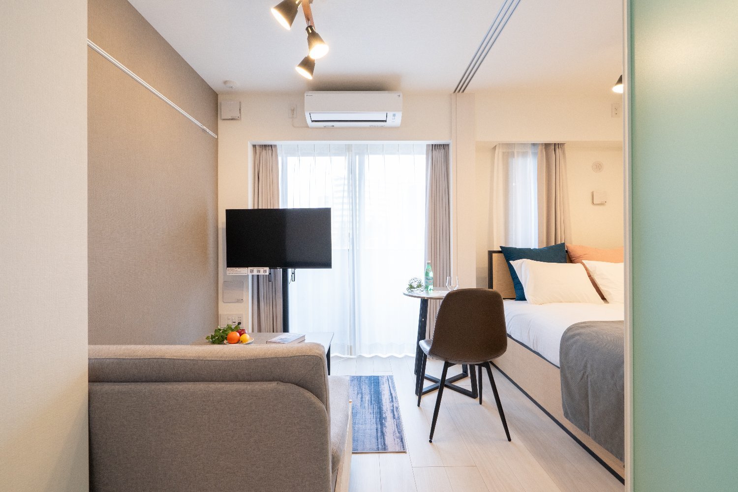 最寄駅から徒歩8分/2025年築/家具家電充実/Wi-Fi完備/Haven Shibaura 702 | 港区の滞在・宿泊｜Sumyca