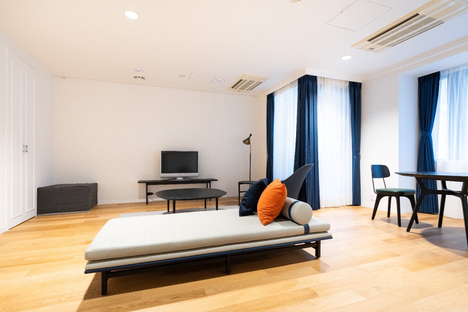 神谷町駅から徒歩1分のマンション！シンプルでモダンなお部屋♪/家具・家電完備/神谷町MTコート 506 | 港区の滞在・宿泊｜Sumyca