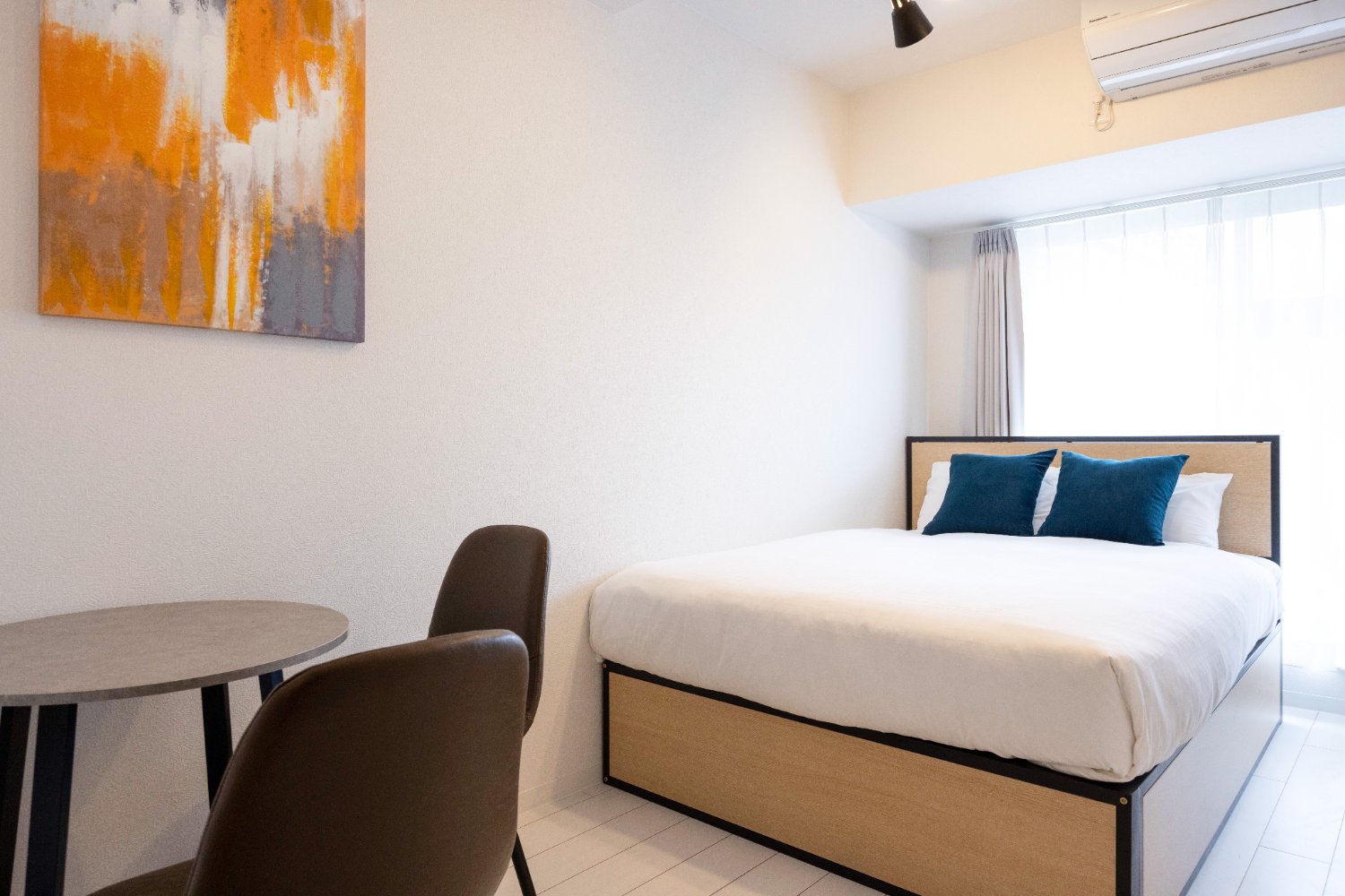 白基調の綺麗で落ち着いたお部屋/東京・品川駅まで電車で20分圏内！/APRO STAY 品川302 | 品川区の滞在・宿泊｜Sumyca