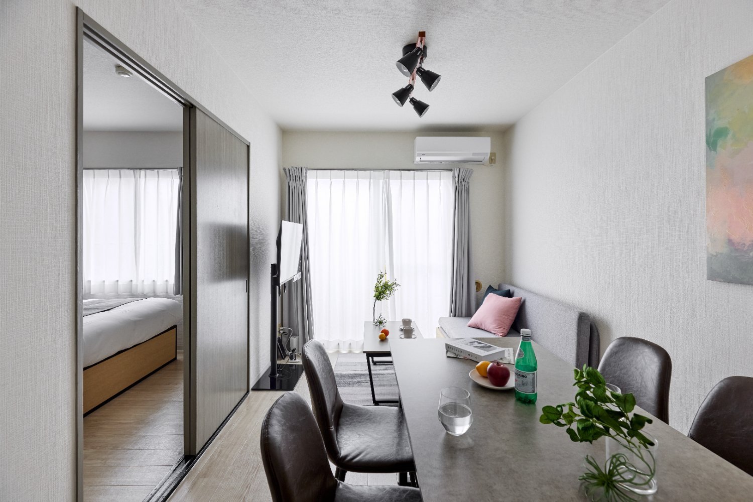 最寄り駅より徒歩7分/品川駅まで乗り換えなし/家具家電付き/ウインベルソロ東蒲田 301 | 大田区の滞在・宿泊｜Sumyca