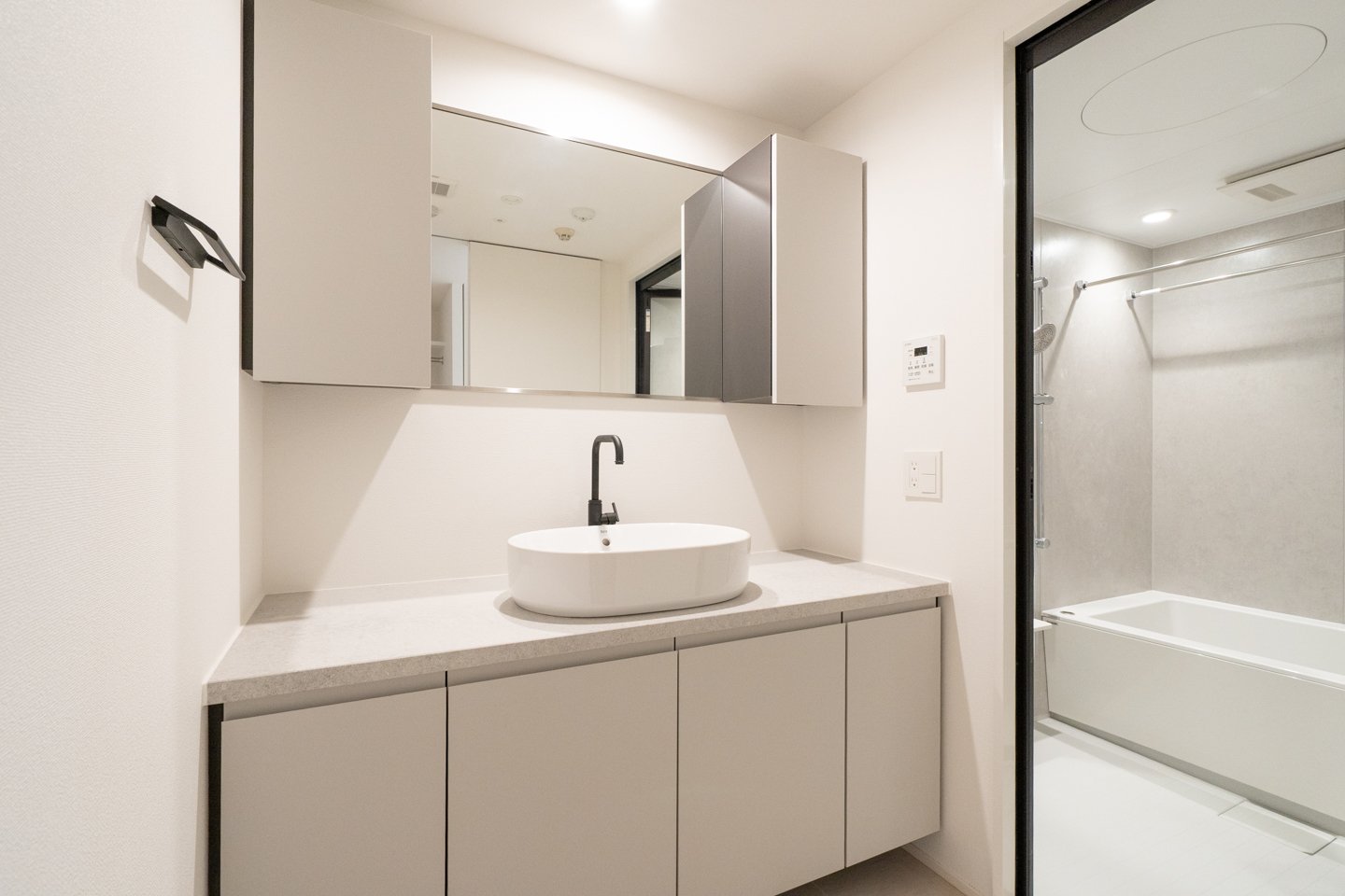 スーパーまで徒歩5分/人気の港区エリア/家具・家電完備/ザ・ケンジントン・レジデンス芝浦 1103 | 港区の滞在・宿泊｜Sumyca