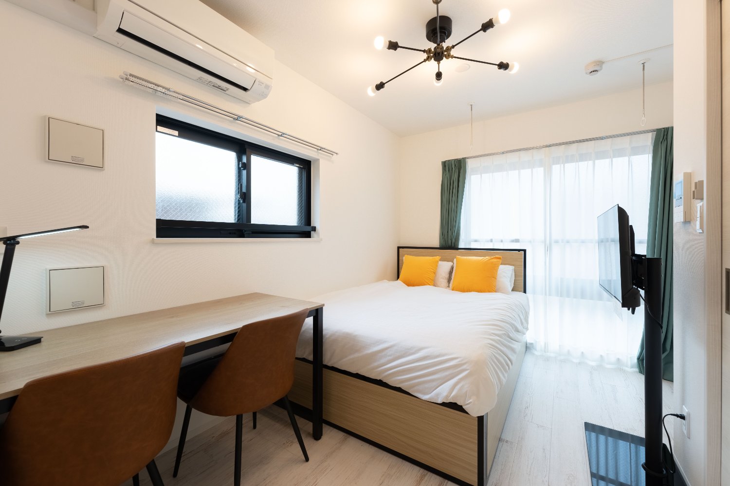 綺麗な築浅物件！オシャレなデザイナーズ♪Wi-Fi完備／家具家電・備品完備／タスキsmart東新宿301 | 新宿区の滞在・宿泊｜Sumyca