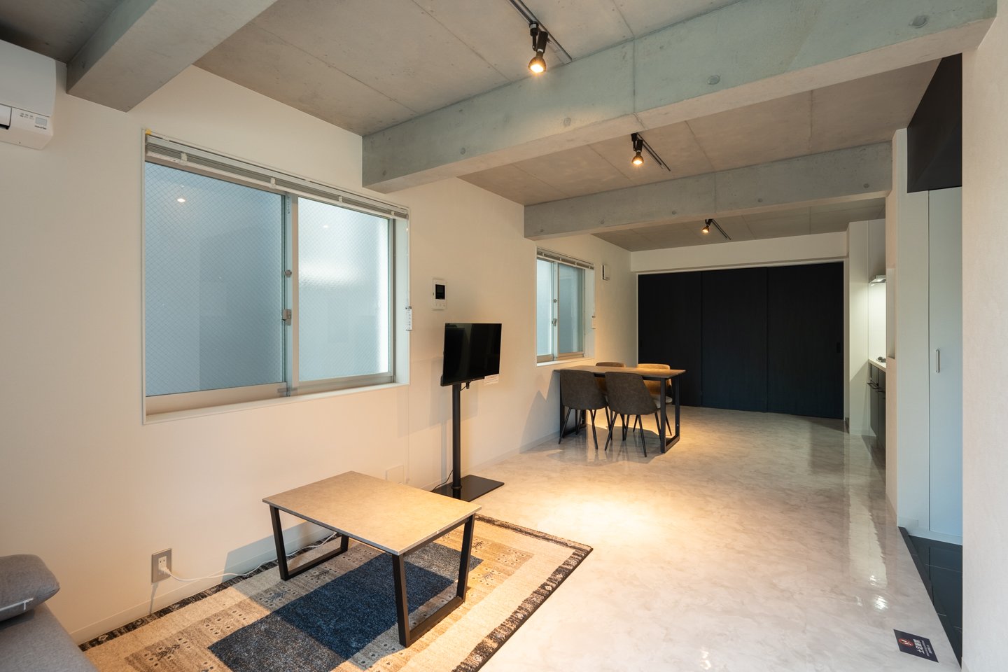 綺麗な築浅物件♪／駅から徒歩すぐ！／オシャレなデザイナーズ／家具家電・備品完備／LUXE南青山202 | 港区の滞在・宿泊｜Sumyca