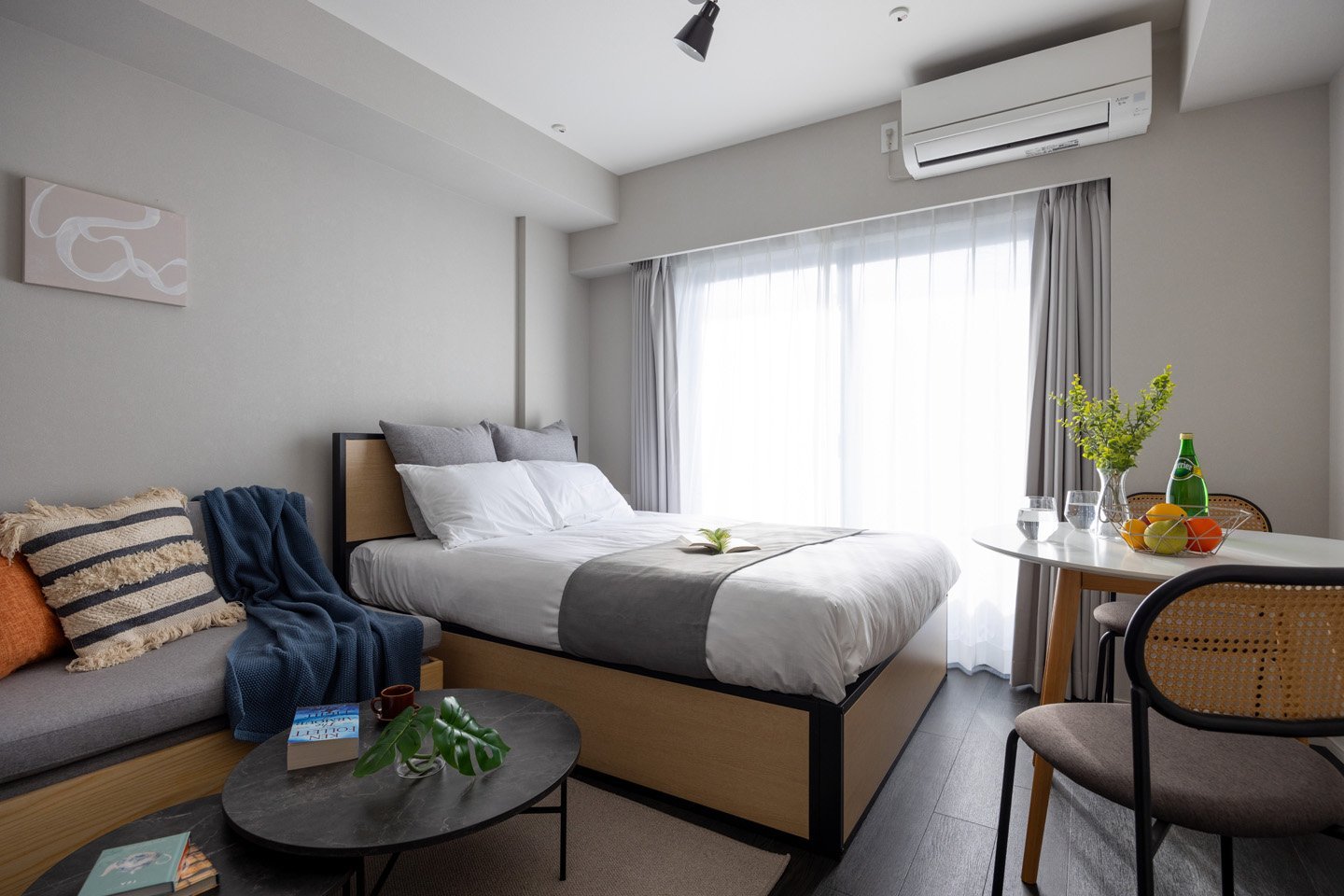 2024年築の綺麗なお部屋/カラフルで可愛い内装/家具家電完備/PREAS中野新井 405 | 中野区の滞在・宿泊｜Sumyca