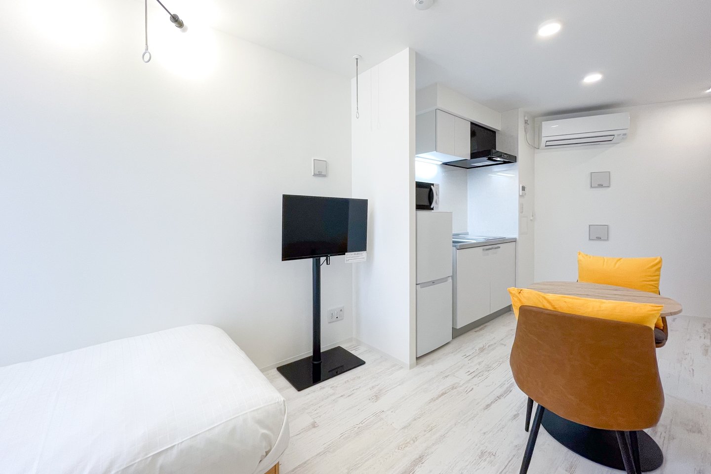 綺麗な築浅物件！／オシャレなデザイナーズ♪／家具家電・備品完備／タスキsmart東新宿502 | 新宿区の滞在・宿泊｜Sumyca