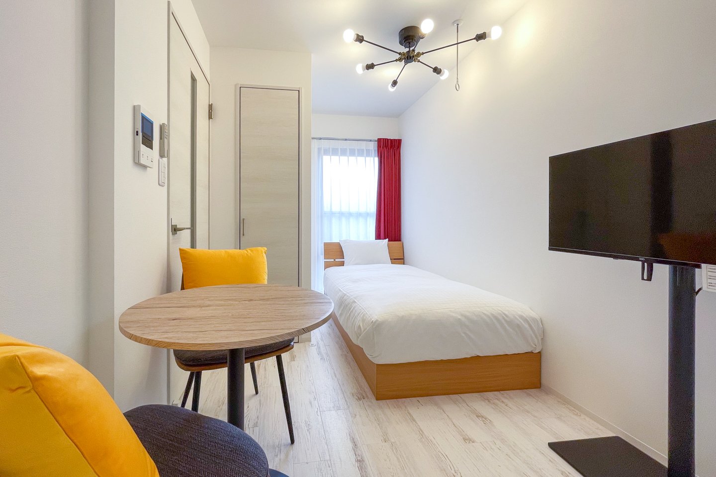 綺麗な築浅物件！／オシャレなデザイナーズ♪／家具家電・備品完備／タスキsmart東新宿502 | 新宿区の滞在・宿泊｜Sumyca