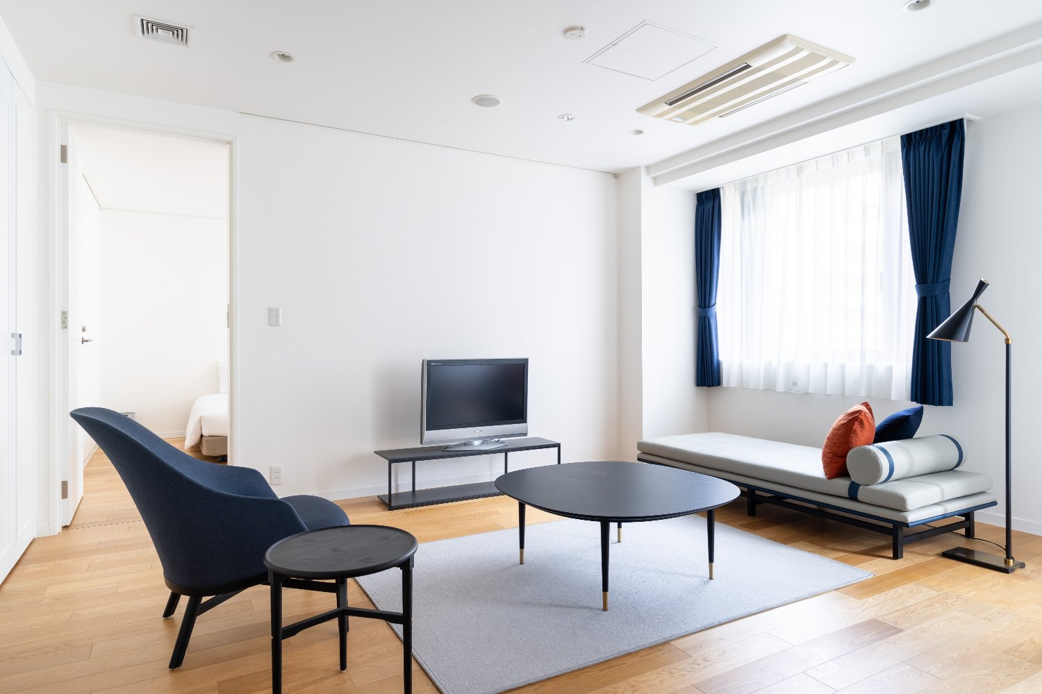 神谷町駅から徒歩1分のマンション！シンプルでモダンなお部屋♪/家具・家電完備/神谷町MTコート 503 | 港区の滞在・宿泊｜Sumyca