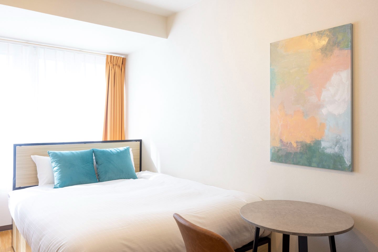 新宿三丁目駅から徒歩3分！新宿駅も徒歩圏内/Wi-Fi完備/新宿岡田ビル302 | 新宿区の滞在・宿泊｜Sumyca