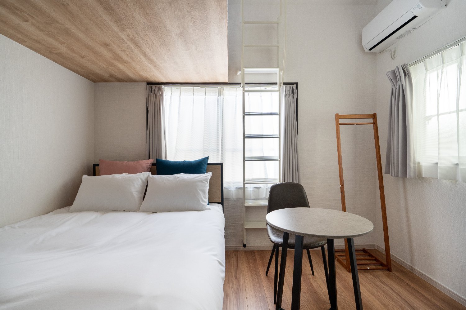 高田馬場駅から徒歩5分/新宿へ電車ですぐ/荷物置きに最適なロフト付き/コーポラス柿の木 205 | 新宿区の滞在・宿泊｜Sumyca