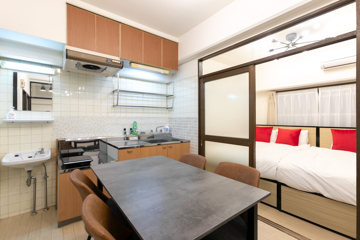 通天閣まですぐの新世界エリア/なんばへも徒歩圏内/駅徒歩1分/シティハイム不夜城408 | 大阪市浪速区の滞在・宿泊｜Sumyca